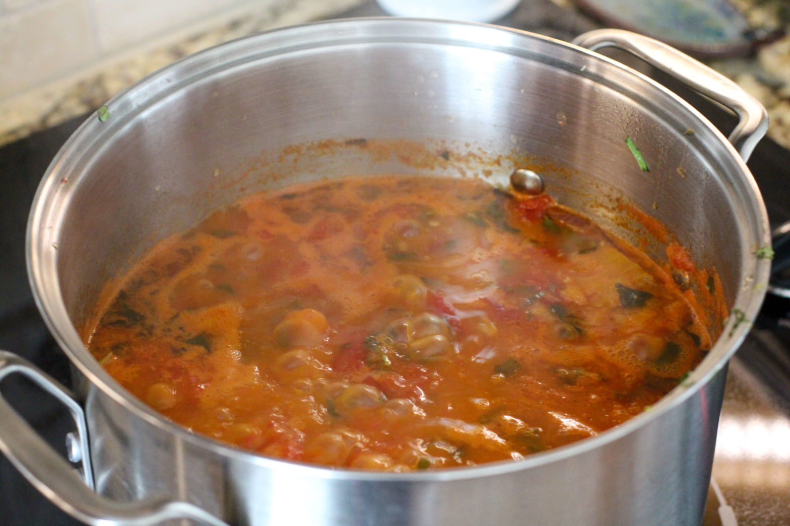 Homemade Tomato Basil Pasta Sauce - Wholesome Family Living